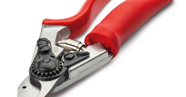 FELCO 12 Ергономичен модел за отлични резултати